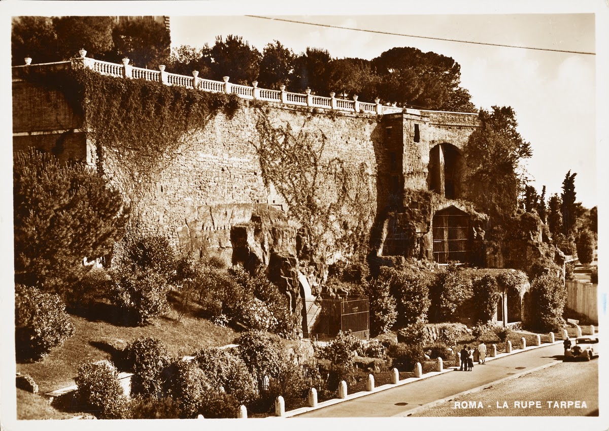 La Rupe Tarpea: il luogo dove i traditori di Roma Incontravano il Loro ...